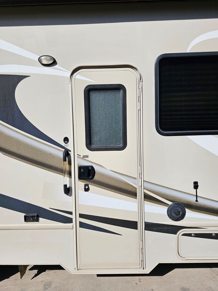 2016 Thor Motor Coach Chateau 28Z - National Vehicle