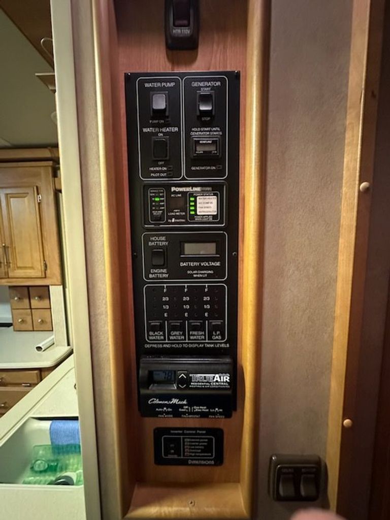 2006 Winnebago Adventurer 35A - National Vehicle