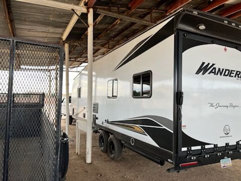 2021 Genesis Supreme Wanderer 26FSWL - National Vehicle