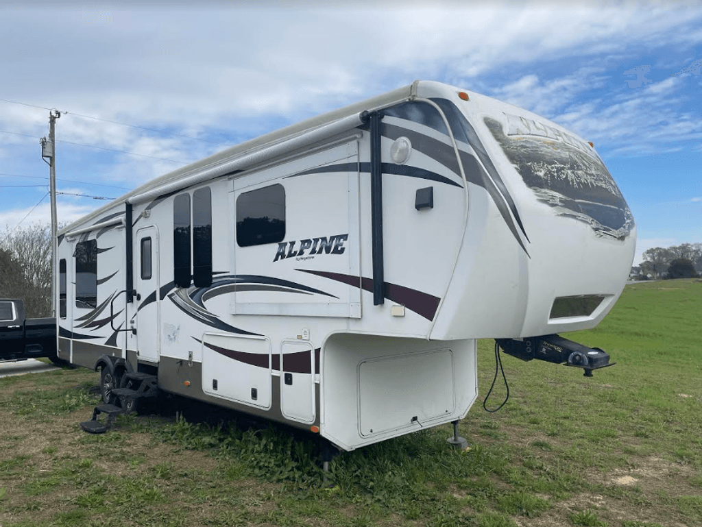 2014 Keystone Alpine 3250RL - National Vehicle