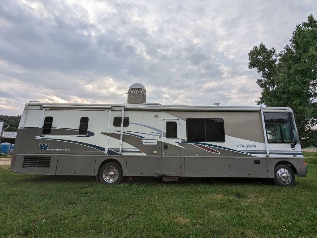 2003 Winnebago Chieftain 39T - National Vehicle