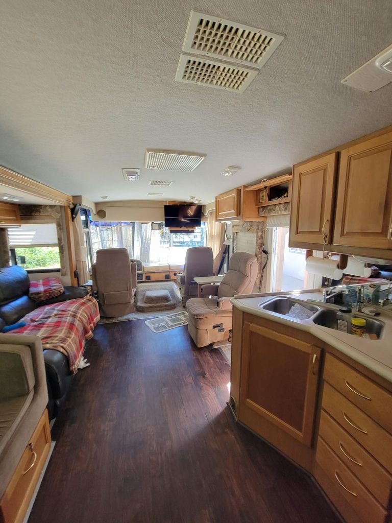 1999 Fleetwood Southwind 32V - National Vehicle