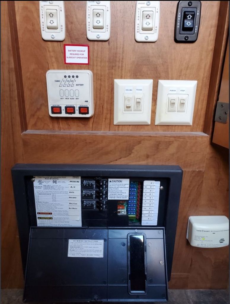 2013 Keystone Laredo 308RE - National Vehicle