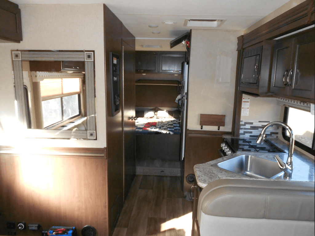 2019 Thor Motor Coach Four Winds 28Z - National Vehicle
