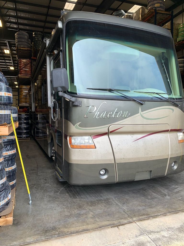 2005 Tiffin Motorhomes Phaeton 40QDH - National Vehicle