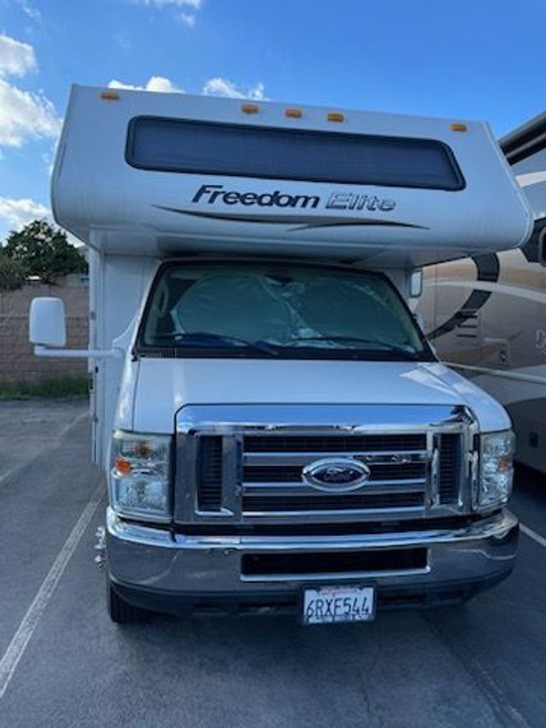 2010 Four Winds Freedom Elite 26E - National Vehicle