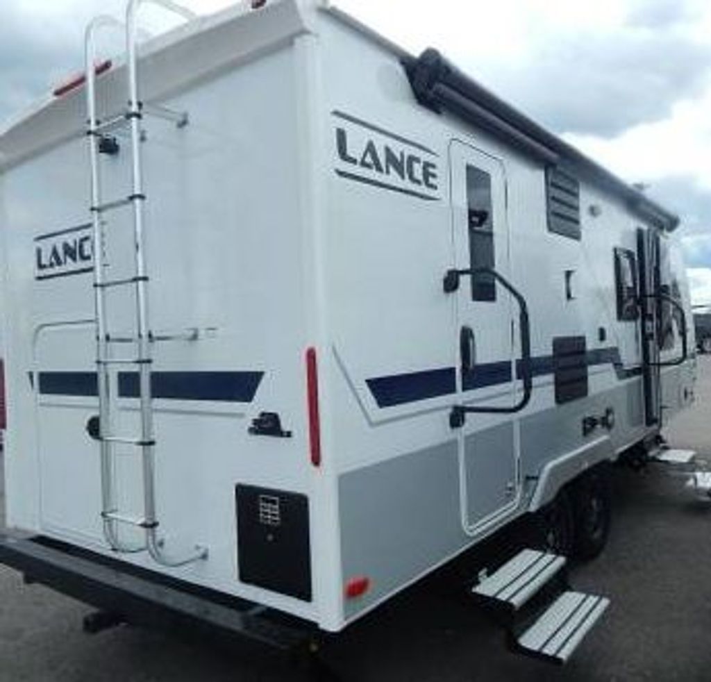 2022 Lance Travel Trailer 2185 - National Vehicle