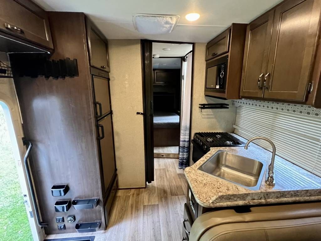 2020 Thor Motor Coach Four Winds 28A - National Vehicle