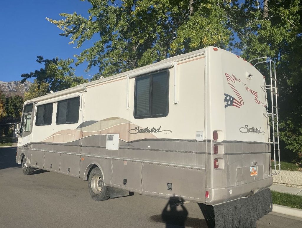 1999 Fleetwood Southwind 32V - National Vehicle