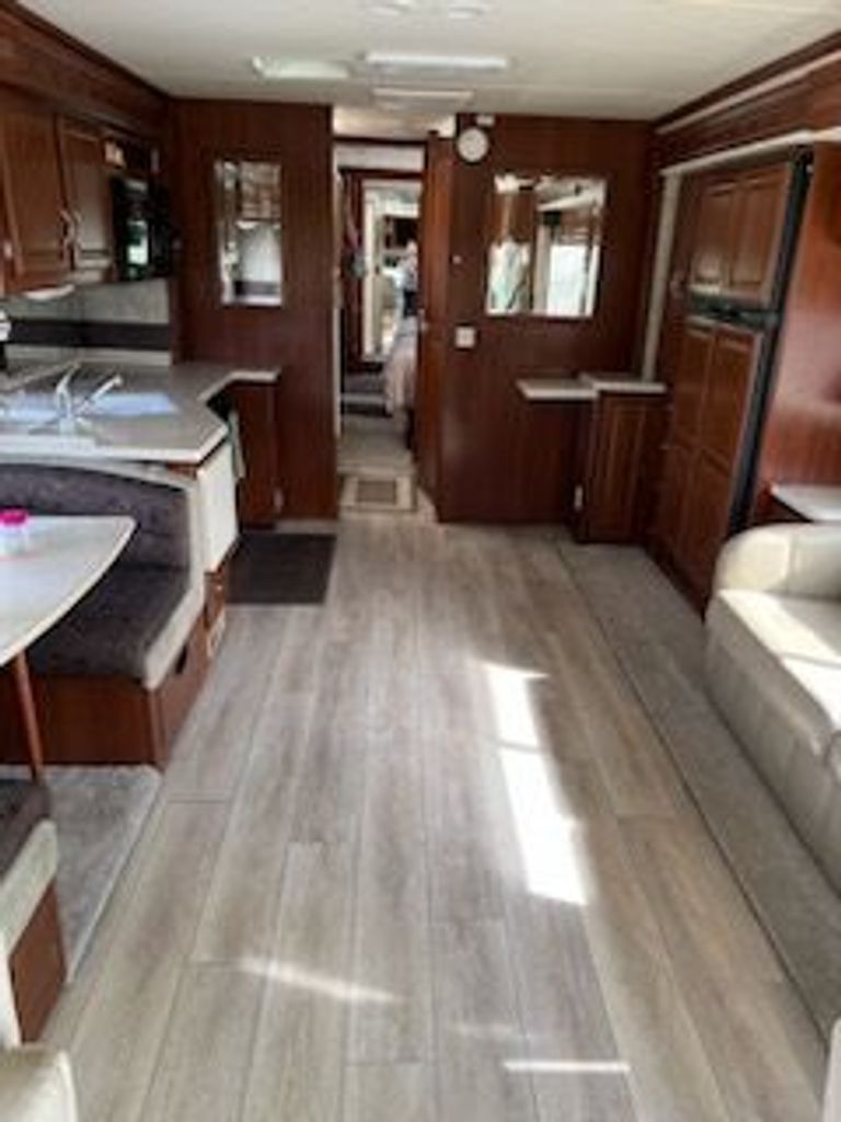 2008 Fleetwood Expedition 34H - National Vehicle