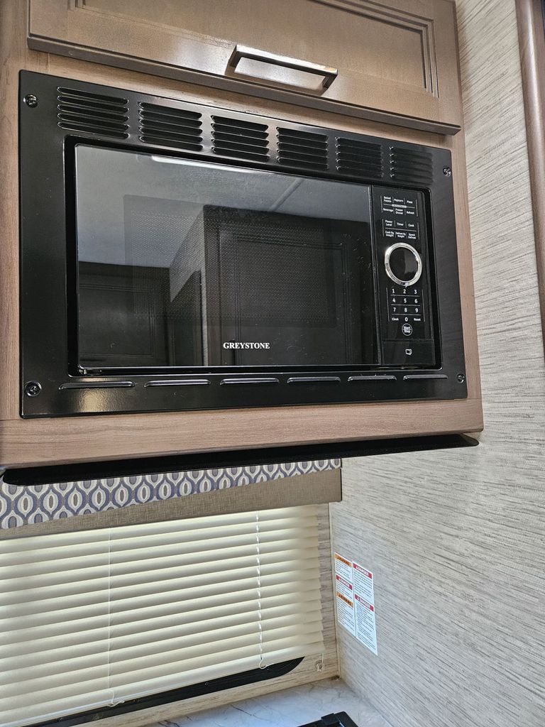 2021 Thor Motor Coach Freedom Elite 22FE - National Vehicle