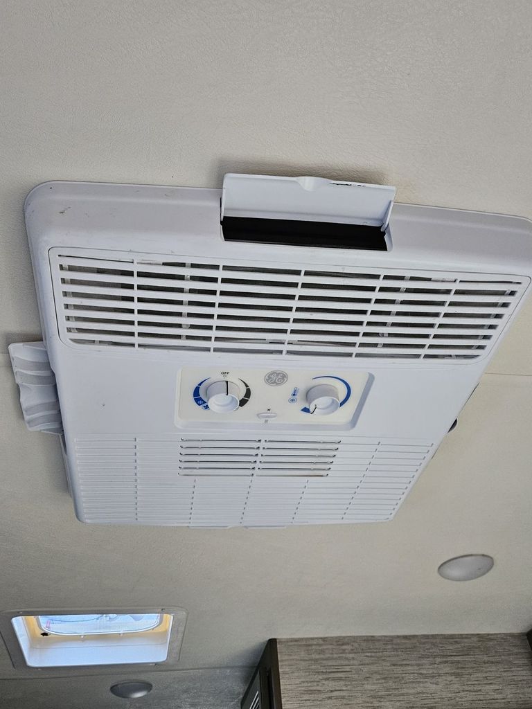 2021 Thor Motor Coach Freedom Elite 22FE - National Vehicle