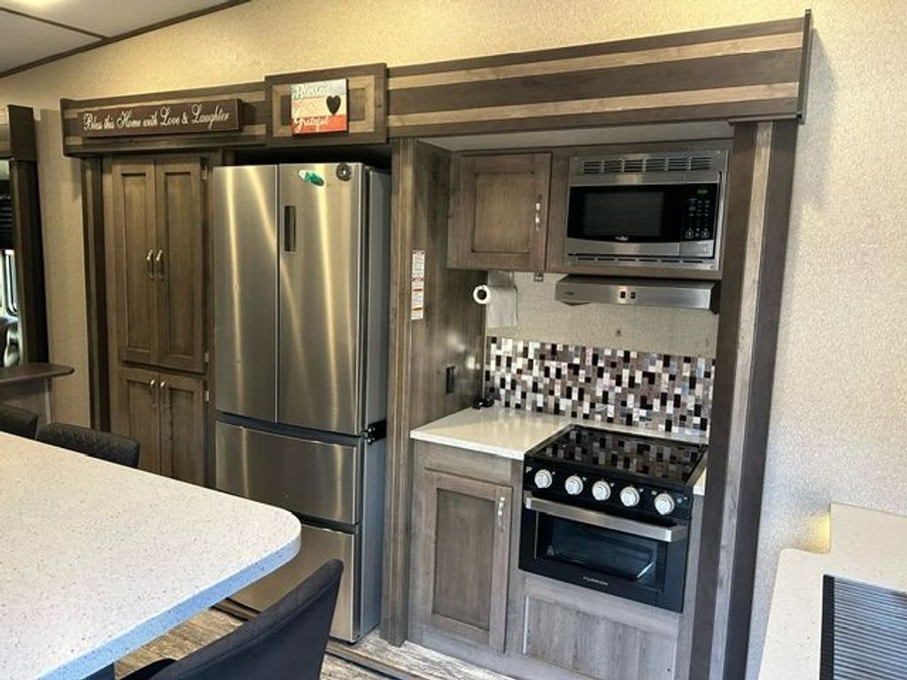 2020 Keystone Sprinter Limited 3531FWDEN - National Vehicle