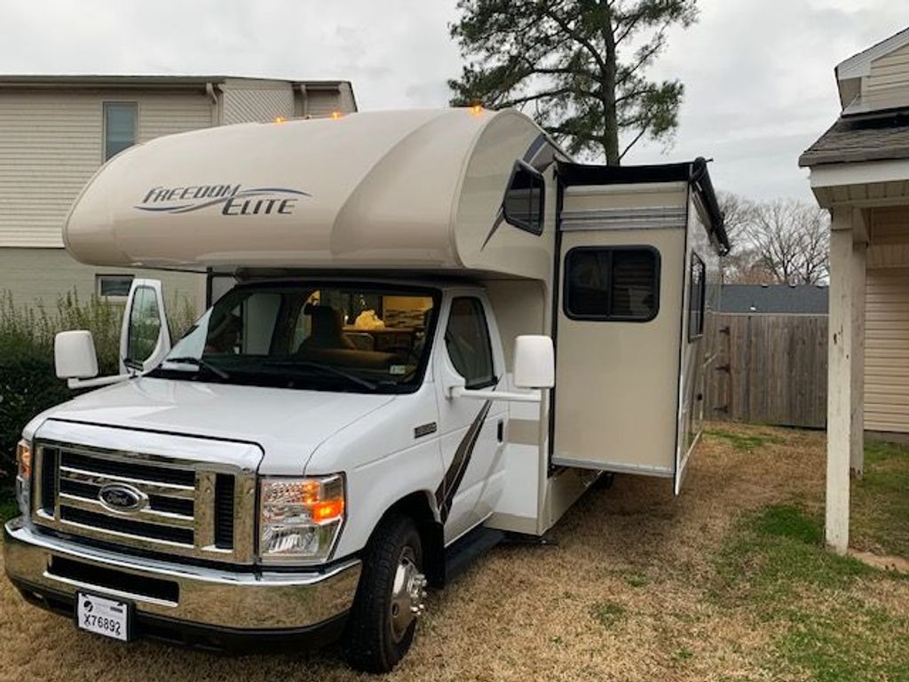 2019 Thor Motor Coach Freedom Elite 24HE - National Vehicle