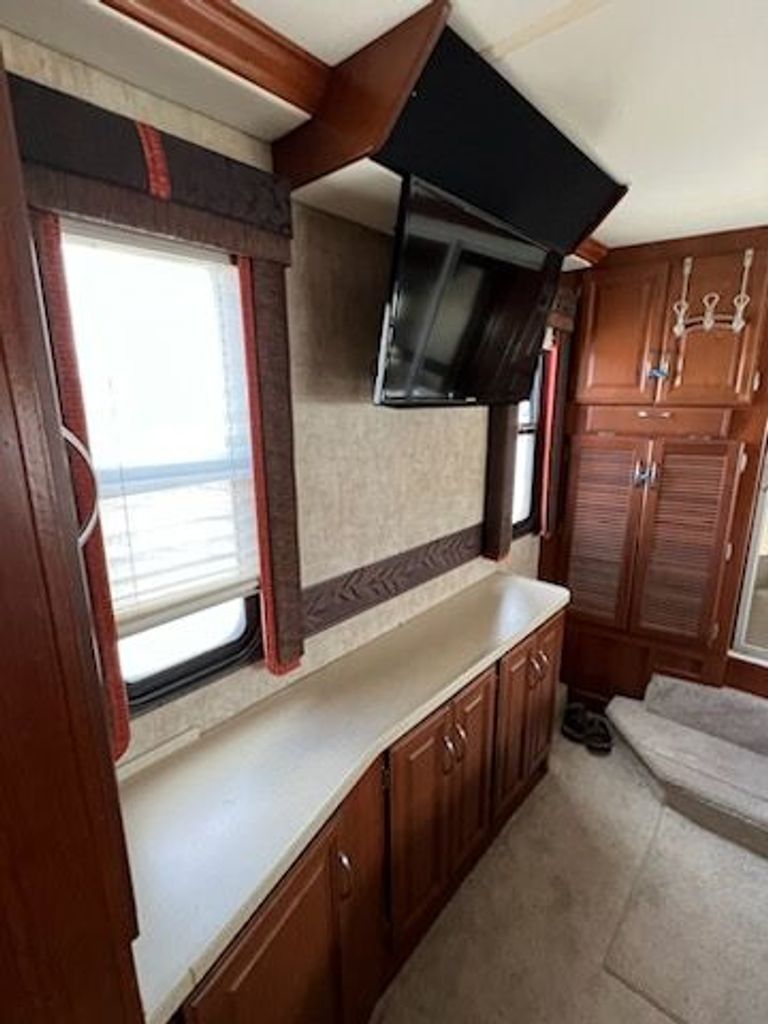 2008 Fleetwood Expedition 34H - National Vehicle