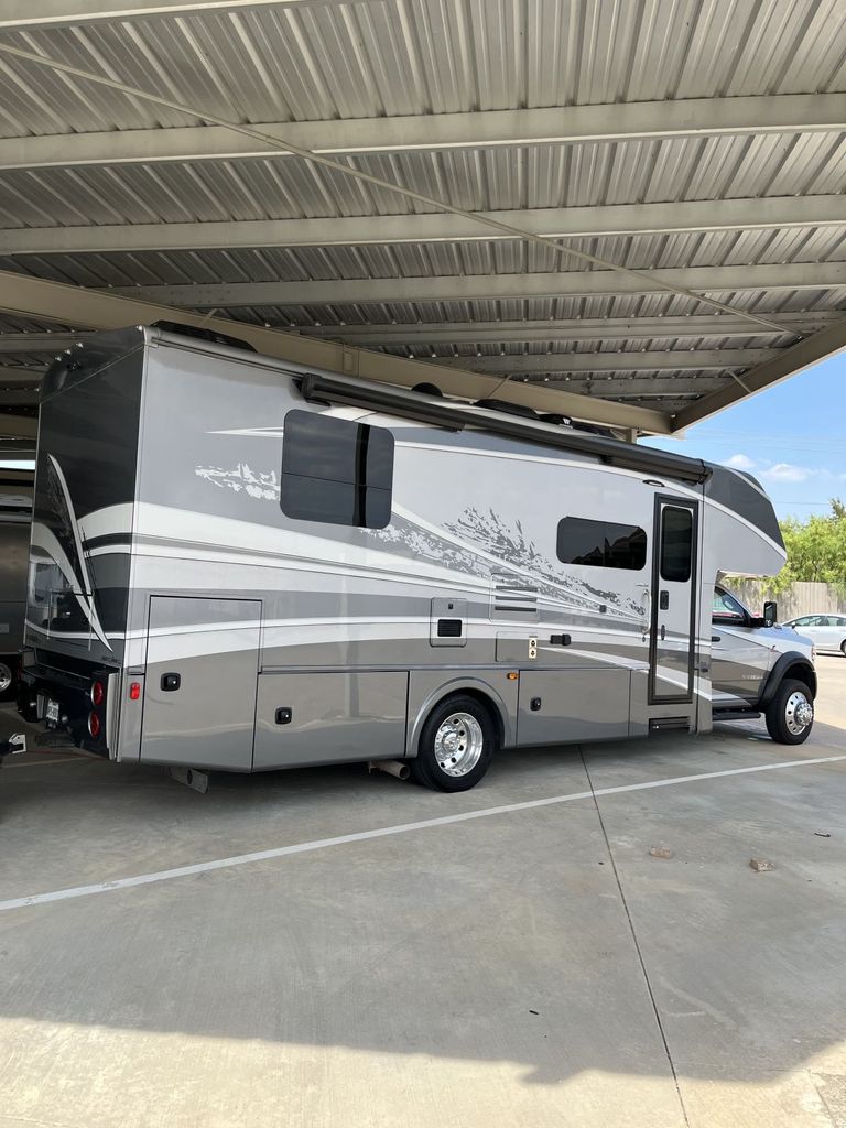 2021 Dynamax Isata 5 28SS - National Vehicle