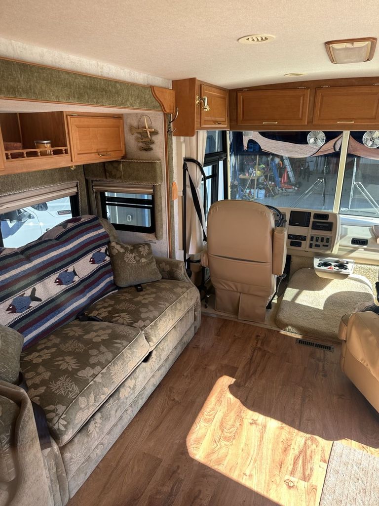 2005 Winnebago Adventurer 37B - National Vehicle