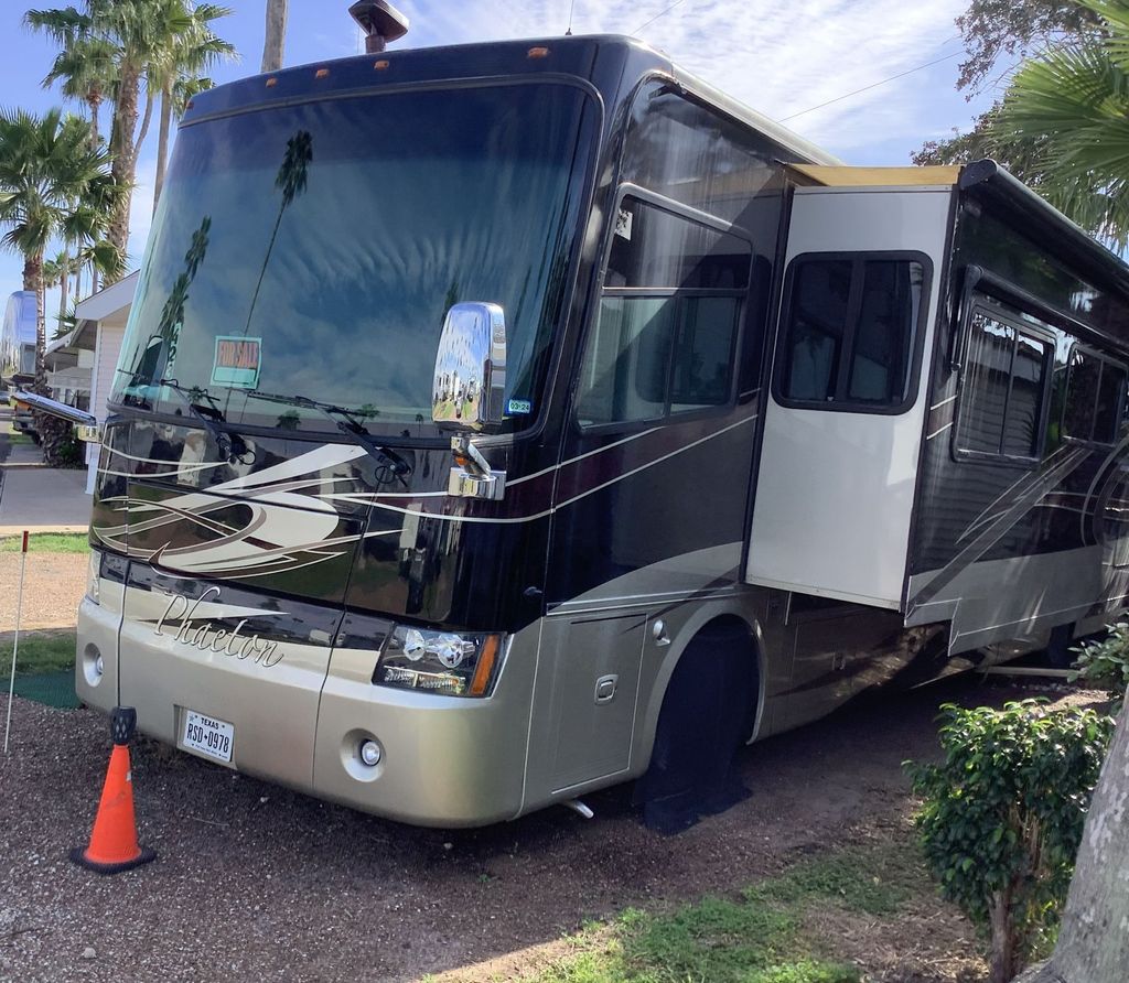 2010 Tiffin Motorhomes Phaeton 40QTH - National Vehicle
