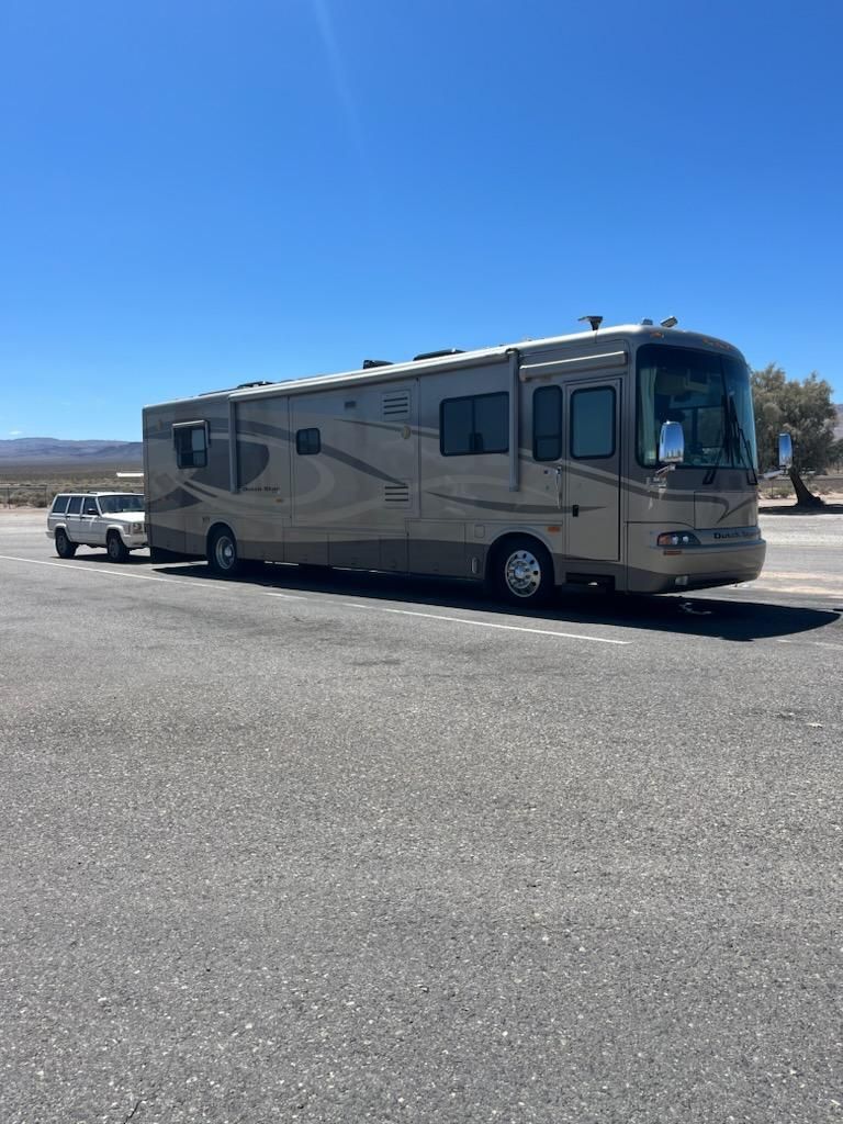 2004 Newmar Dutch Star 4009 - National Vehicle