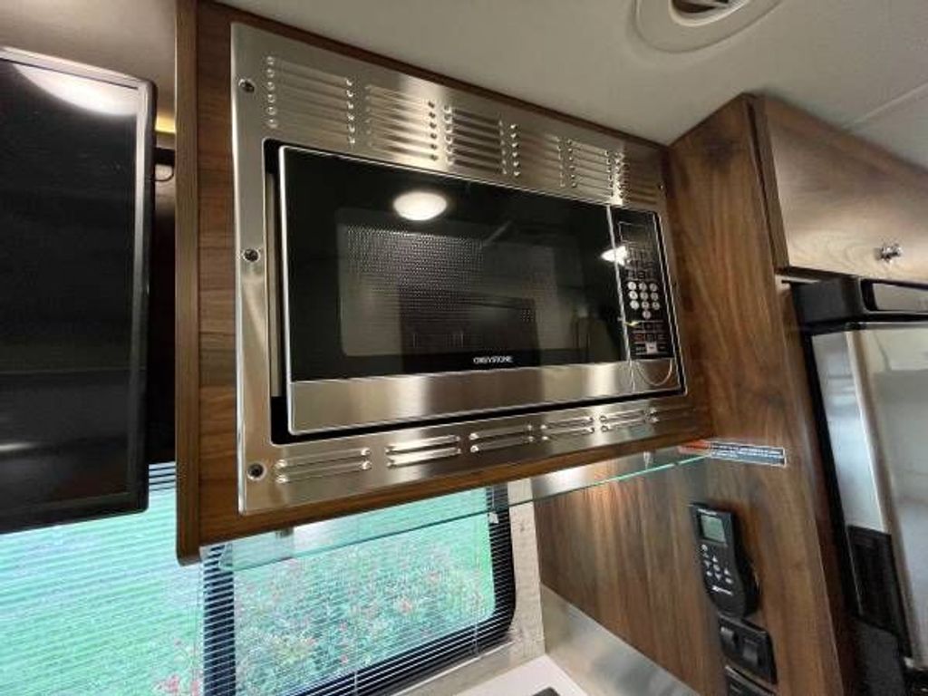 2020 Winnebago View 24V - National Vehicle