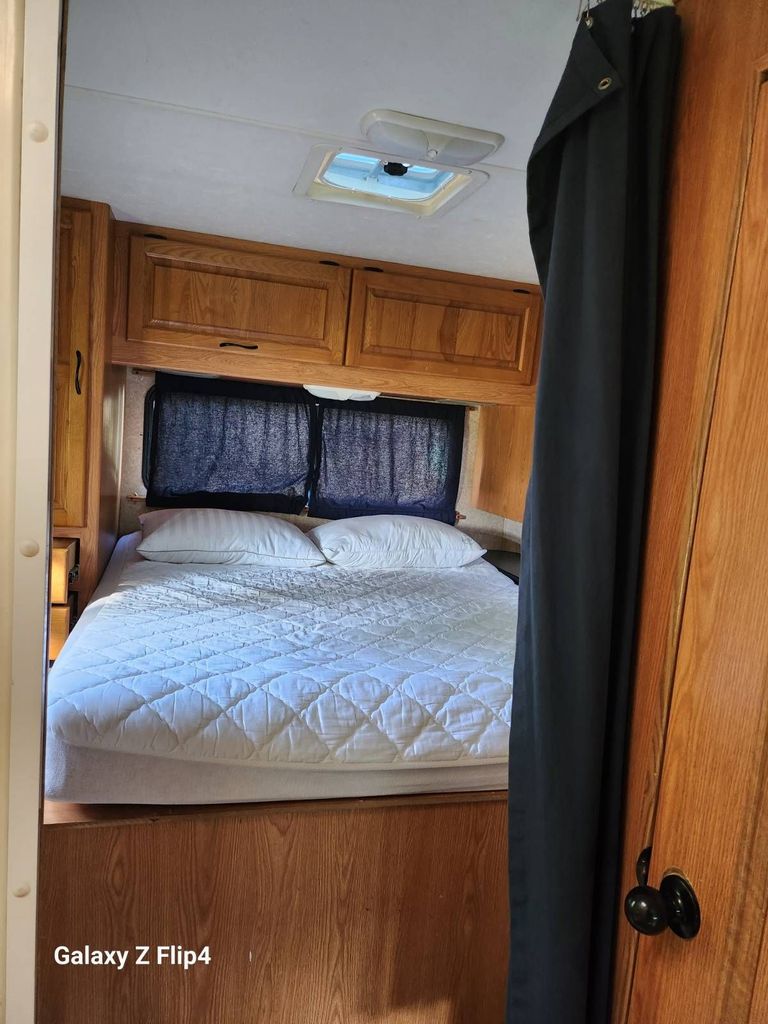 2008 Four Winds Majestic 28A - National Vehicle