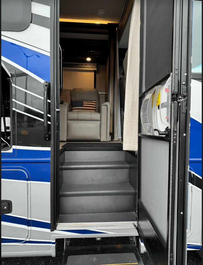 2021 Entegra Coach Vision XL 36A - National Vehicle