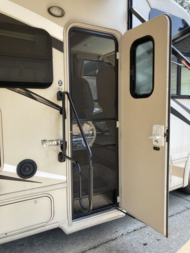 2017 Thor Motor Coach Axis 25.2 - National Vehicle