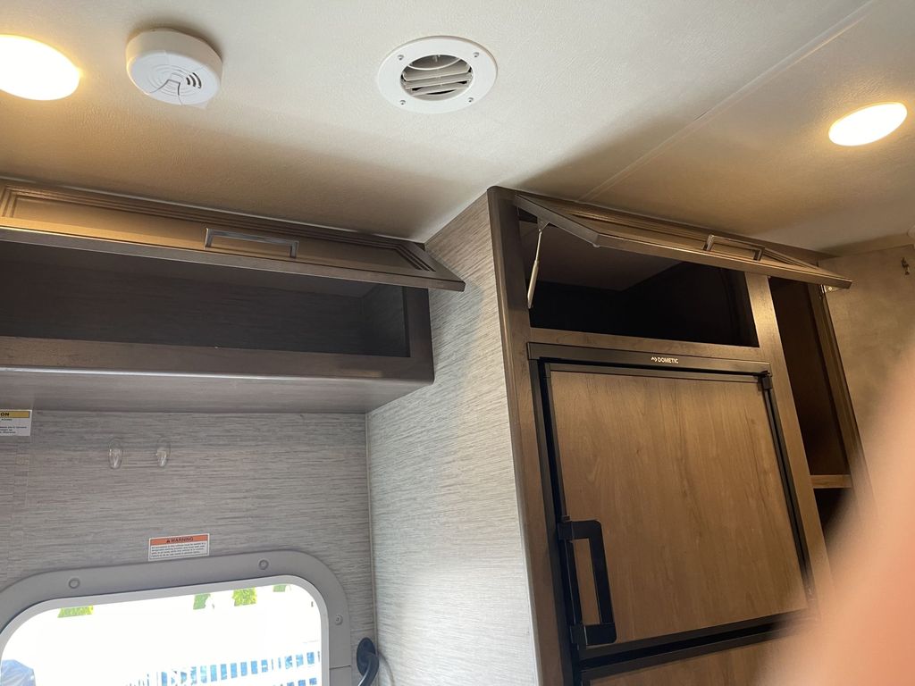 2021 Thor Motor Coach Freedom Elite 27FE - National Vehicle