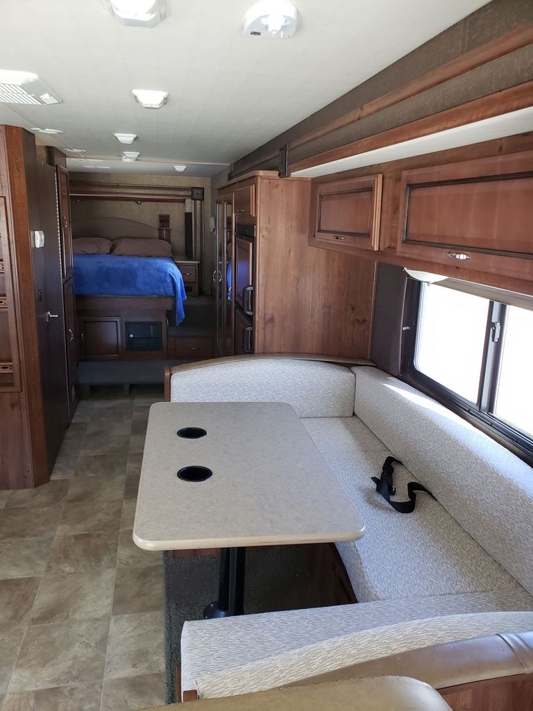 2014 Fleetwood Storm 28F - National Vehicle