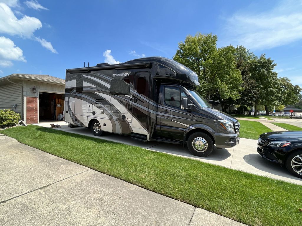 2018 Thor Motor Coach Synergy 24SP - National Vehicle