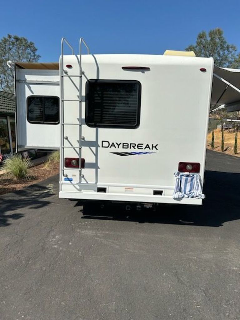 2019 Thor Motor Coach Daybreak 26DB - National Vehicle