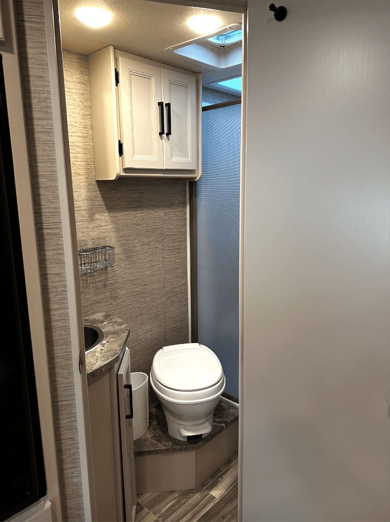 2021 Thor Motor Coach Gemini 23TW - National Vehicle