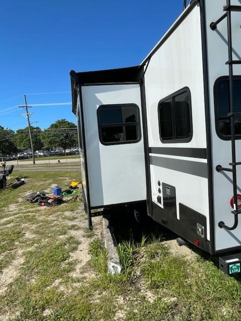 2022 Winnebago Minnie 2529RG - National Vehicle