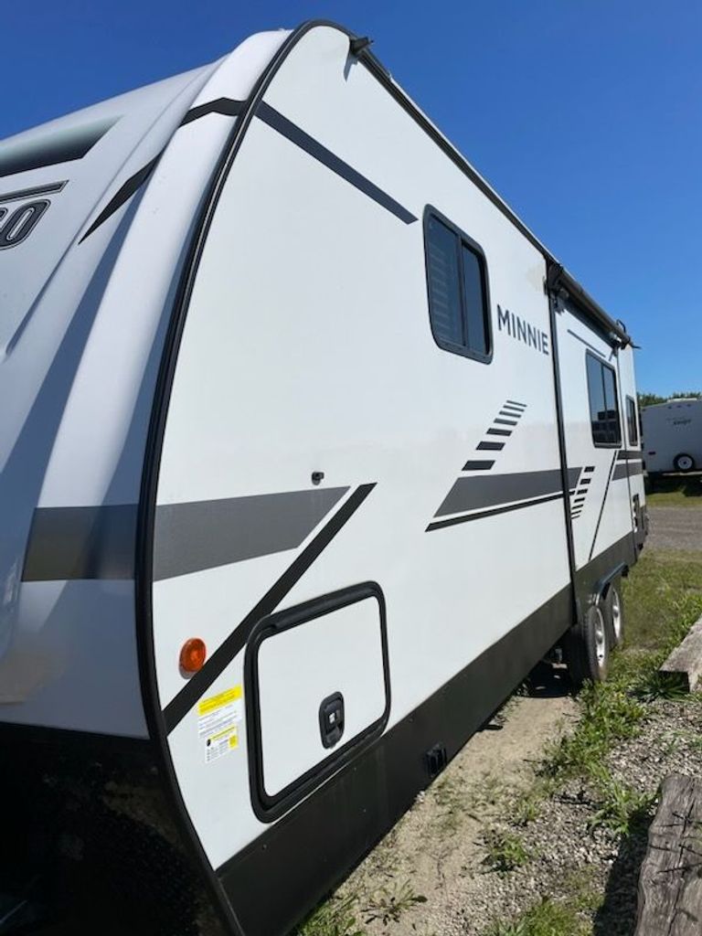 2022 Winnebago Minnie 2529RG - National Vehicle