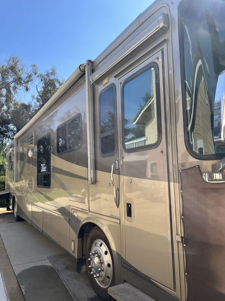 2004 Newmar Dutch Star 4011 - National Vehicle