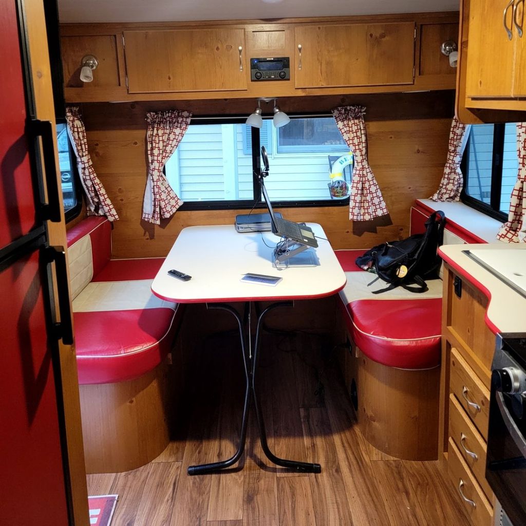 2021 Gulf Stream Vintage Cruiser 19ERD - National Vehicle