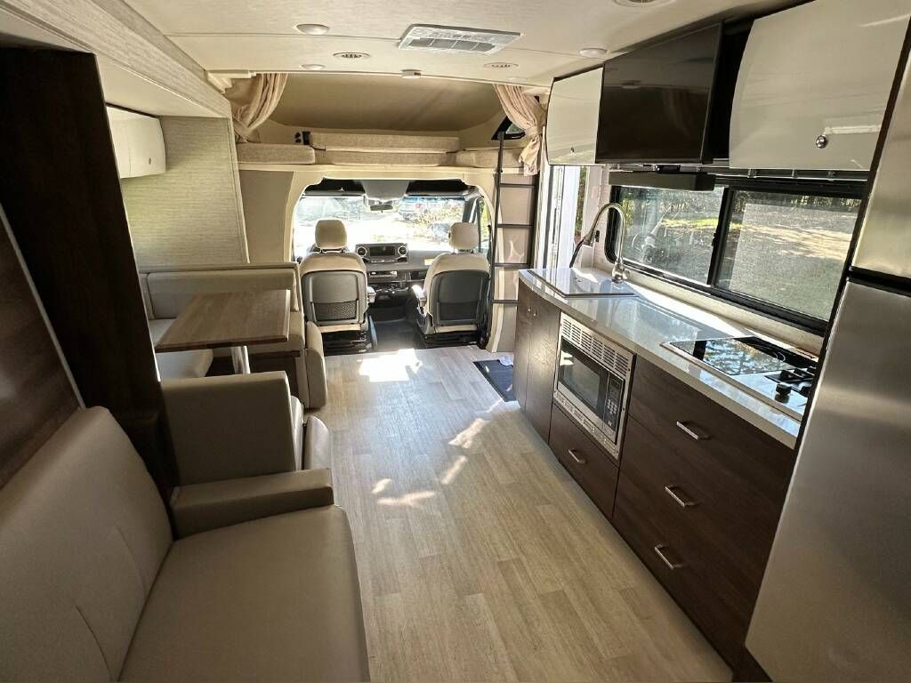 2022 Winnebago View 24D - National Vehicle