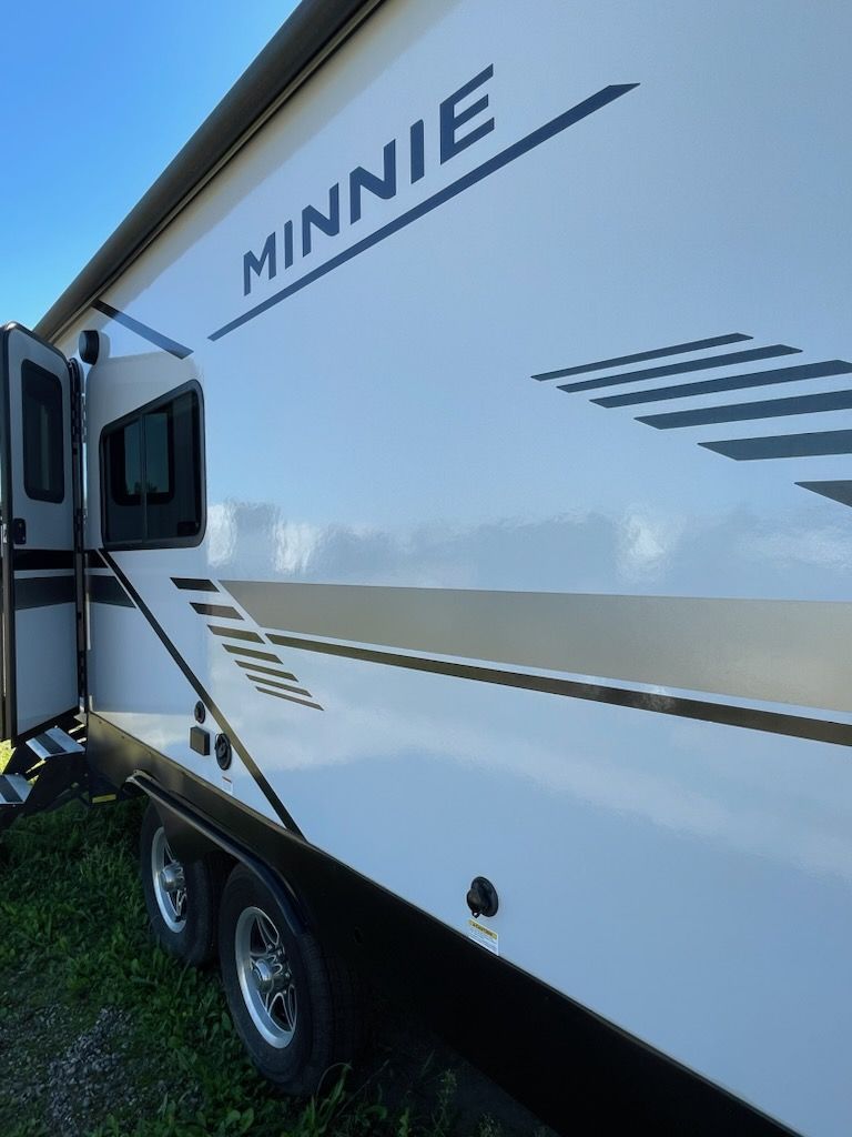 2022 Winnebago Minnie 2529RG - National Vehicle