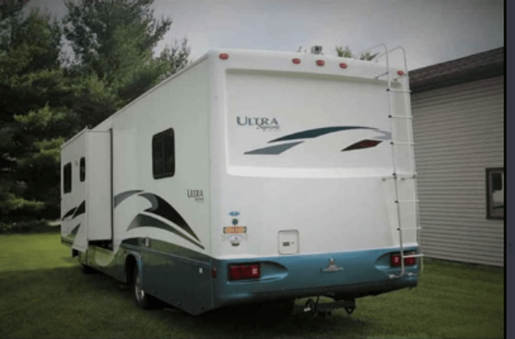 2001 Gulf Stream Ultra Supreme 8327 - National Vehicle