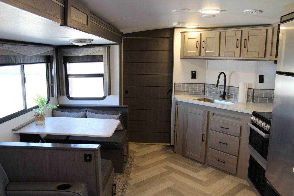 2021 Cruiser RV Twilight Signature 2620 - National Vehicle