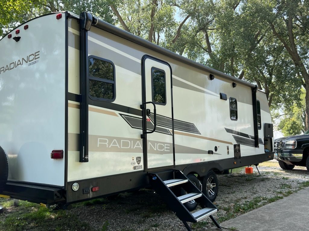 2022 Cruiser RV Radiance Ultra Lite 25 RB - National Vehicle
