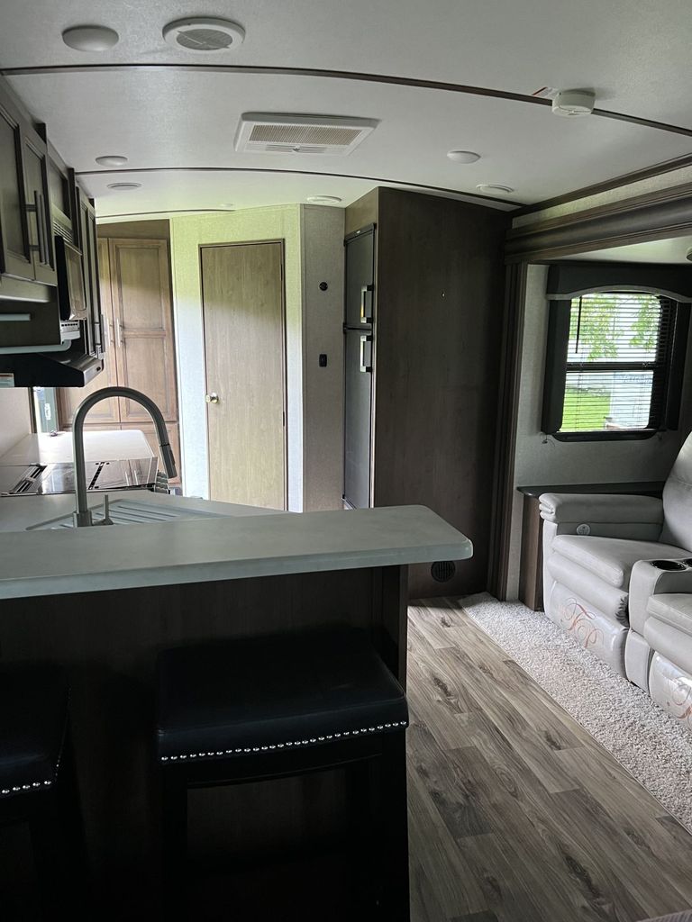 2020 Keystone Cougar Half-Ton 22RBS - National Vehicle