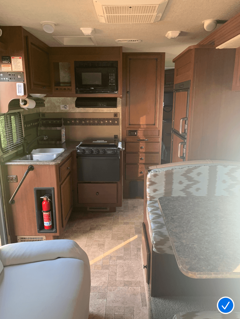 2012 Fleetwood Tioga Ranger 31M - National Vehicle