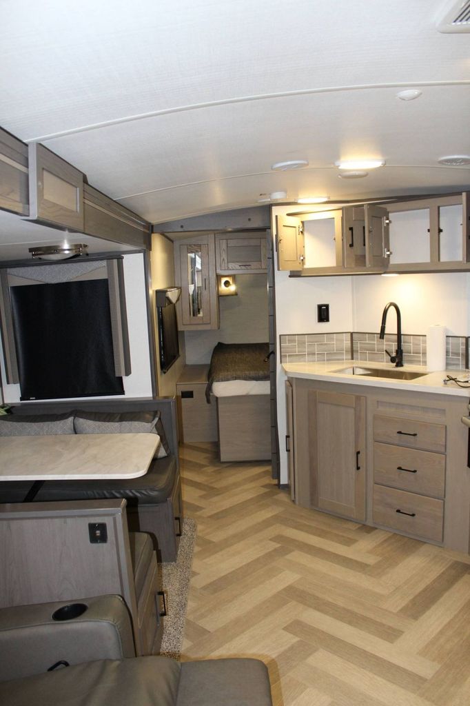 2021 Cruiser RV Twilight Signature 2620 - National Vehicle