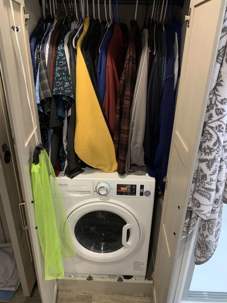 2021 Keystone Alpine 3700FL - National Vehicle