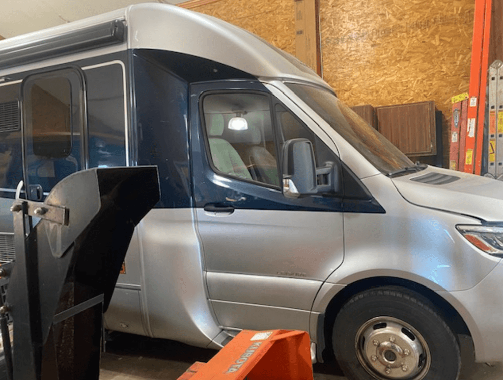 2020 Leisure Travel Van Unity U24TB - National Vehicle