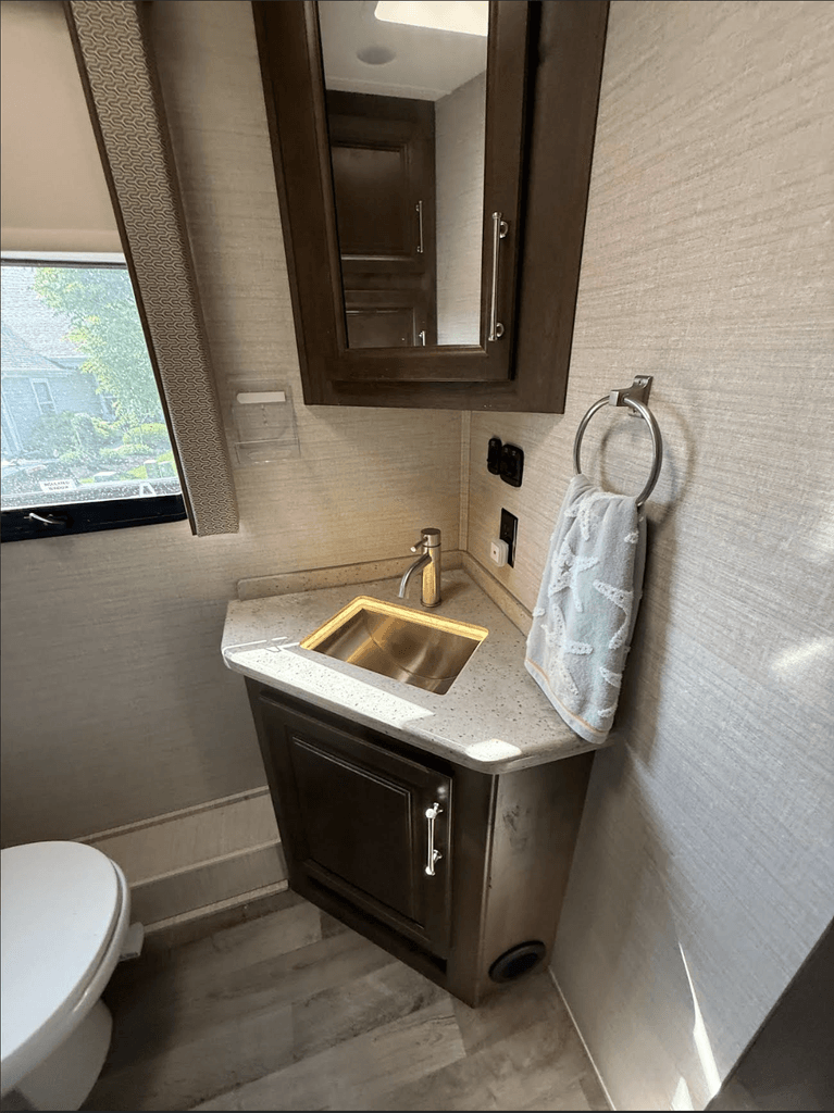 2020 Entegra Coach Emblem 36U - National Vehicle