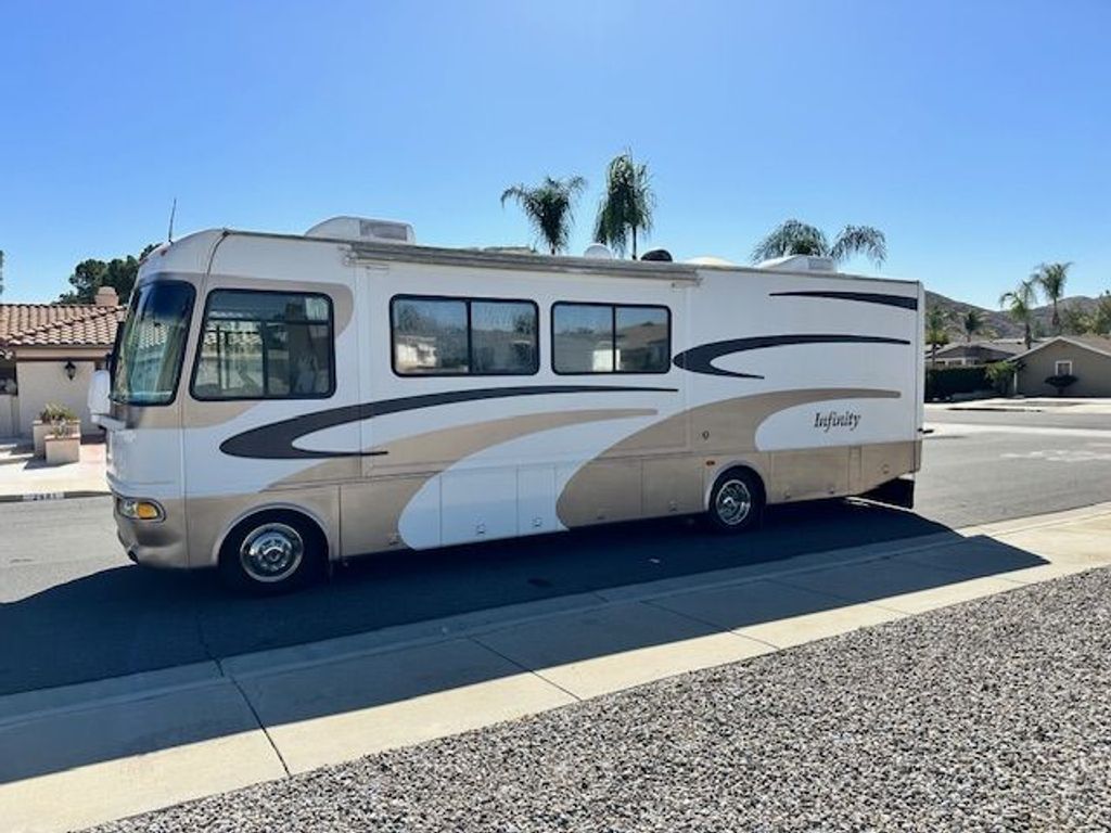 2002 Four Winds Infinity 32R - National Vehicle
