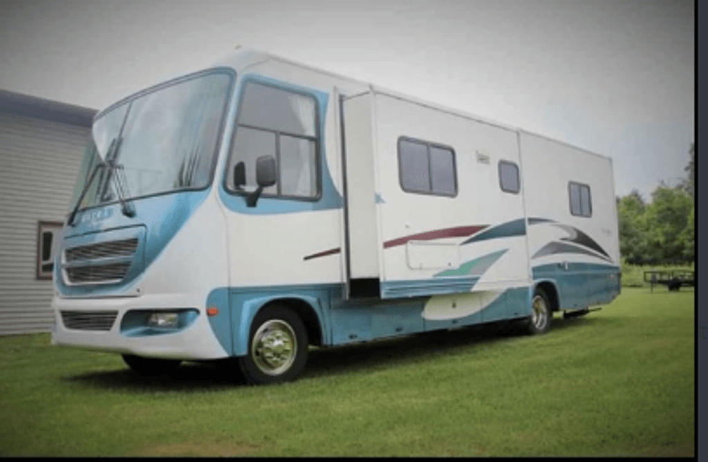 2001 Gulf Stream Ultra Supreme 8327 - National Vehicle