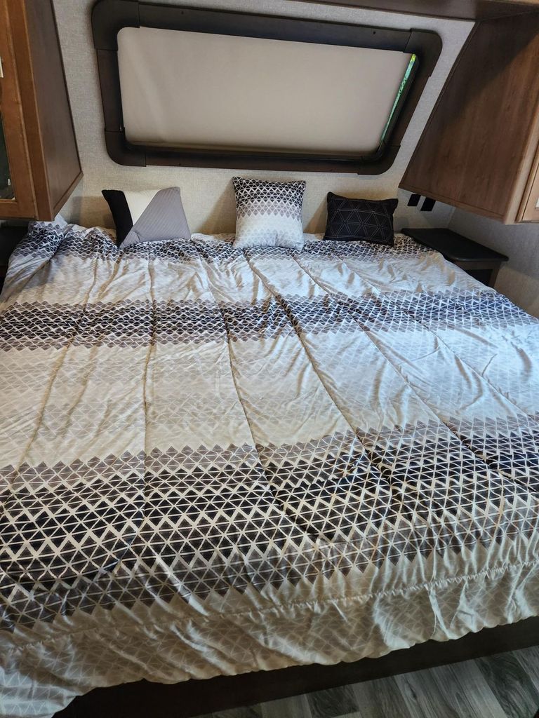 2019 Keystone Cougar 26RKS - National Vehicle